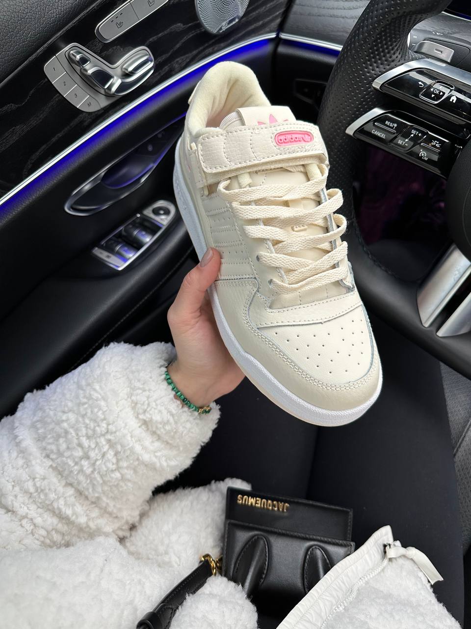 Одяг та взуття - U'Seek